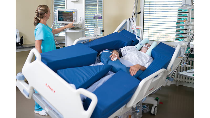 Intensive Care Bed - Multicare | LINET: Beds, mattresses