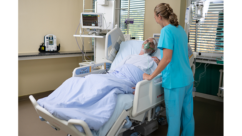 Intensive Care Bed - Multicare | LINET: Beds, mattresses